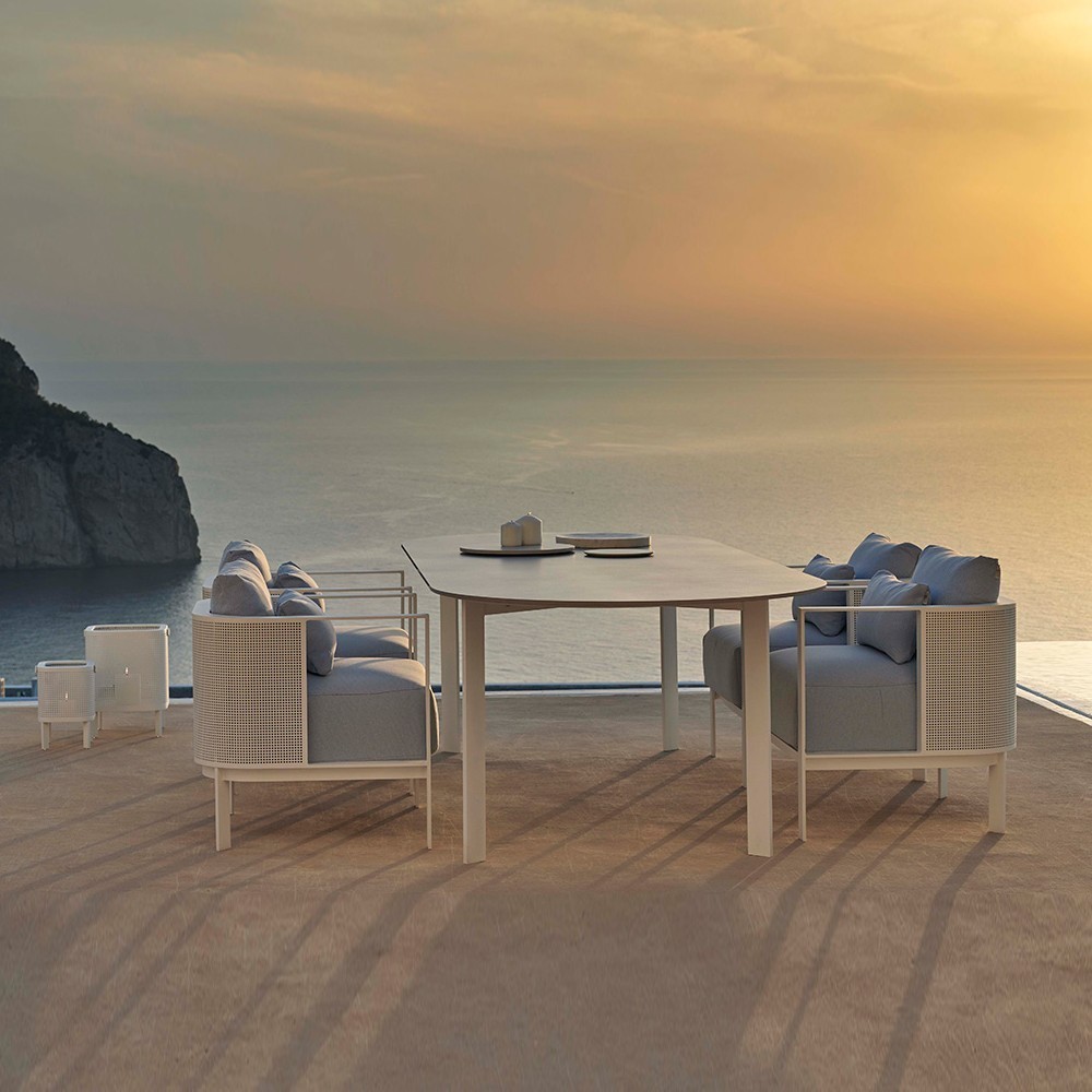 Mesa Solanas de exterior Gandia Blasco. Mesas alta para terrazas.