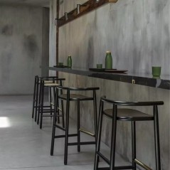 Taburete Single Curve de GTV Thonet Vienna. Sillas y taburetes de diseño.