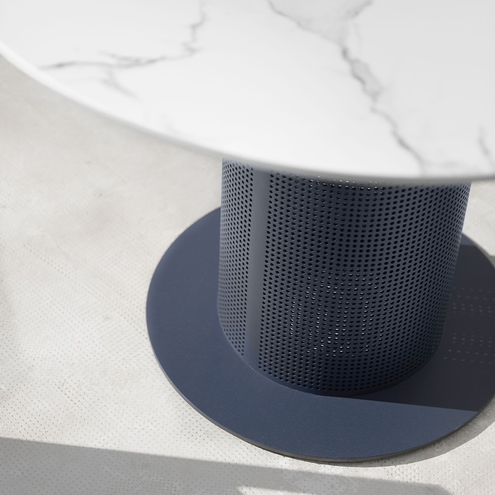 Mesa para butaca Solanas de Gandia Blasco. Mesas de diseño para terrazas.