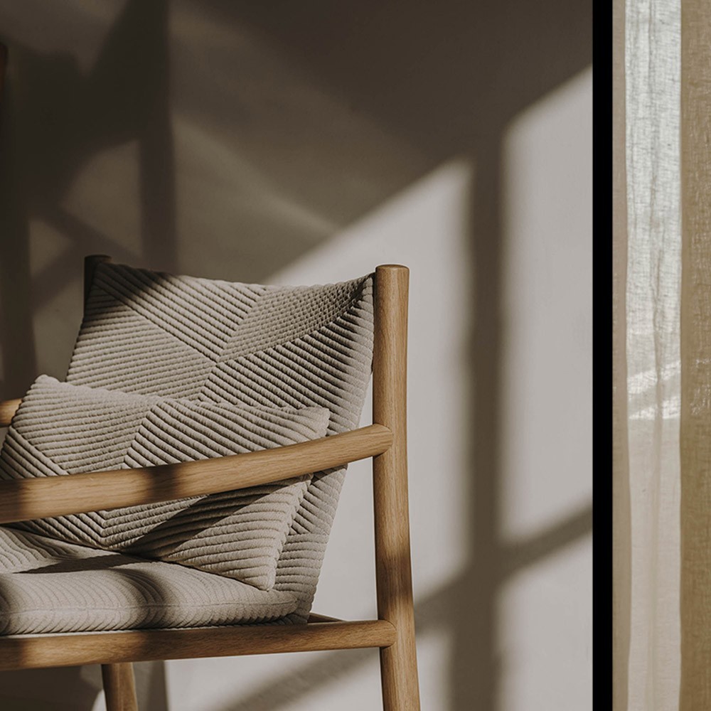 Butaca Kata Cojín Arper. Butacas contract de diseño contemporáneo.