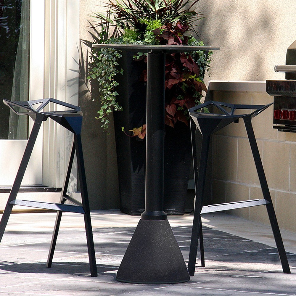 Mesa Alta Table_One Bistrot Redonda de Magis de diseño contemporáneo.
