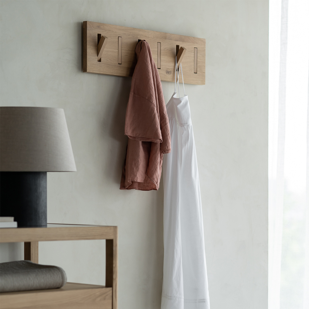 Perchero Utilitile de Ethnicraft. Percheros de pared modernos para ...