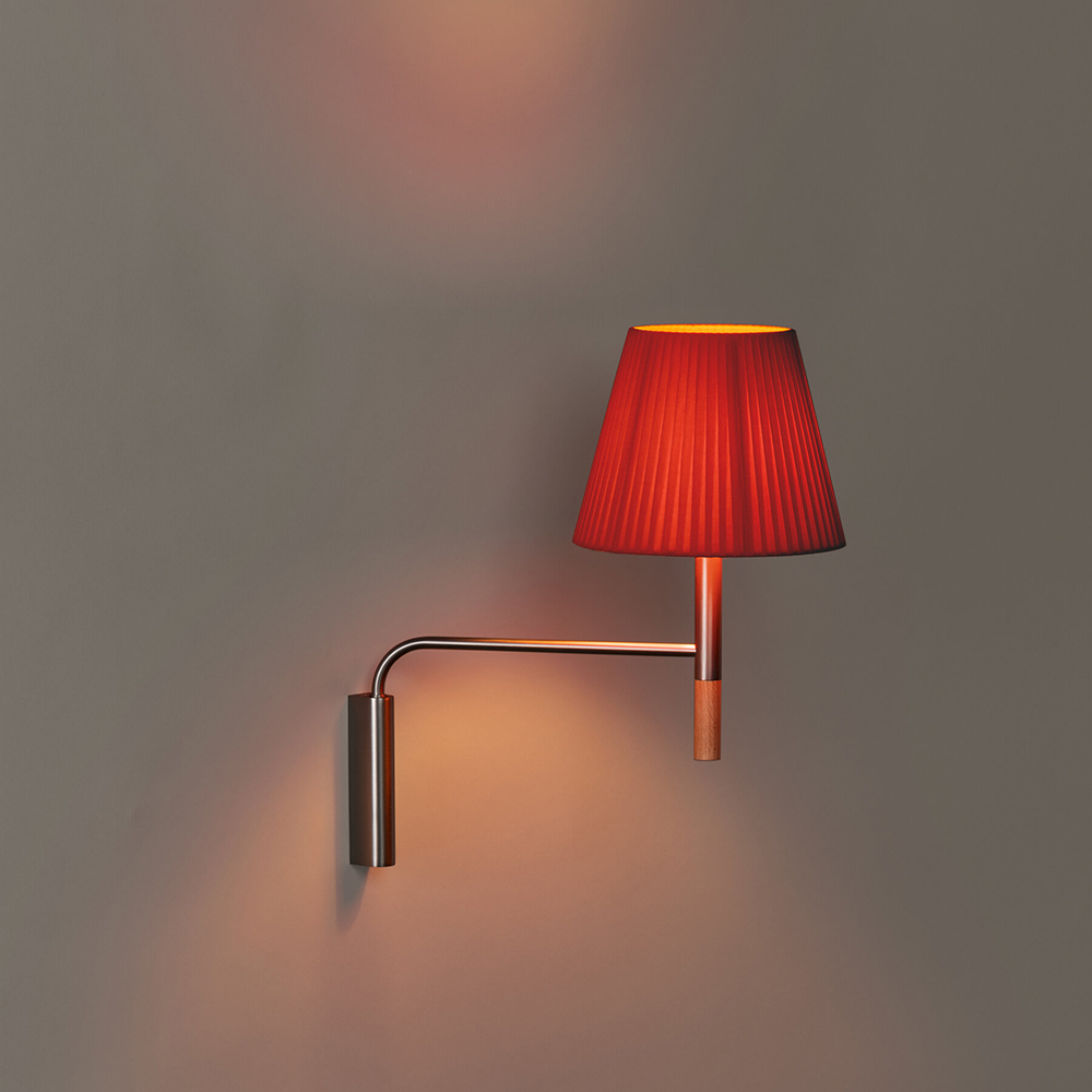 Aplique BC3 1995 de SantaCole. Lámpara de diseño moderno para salón.
