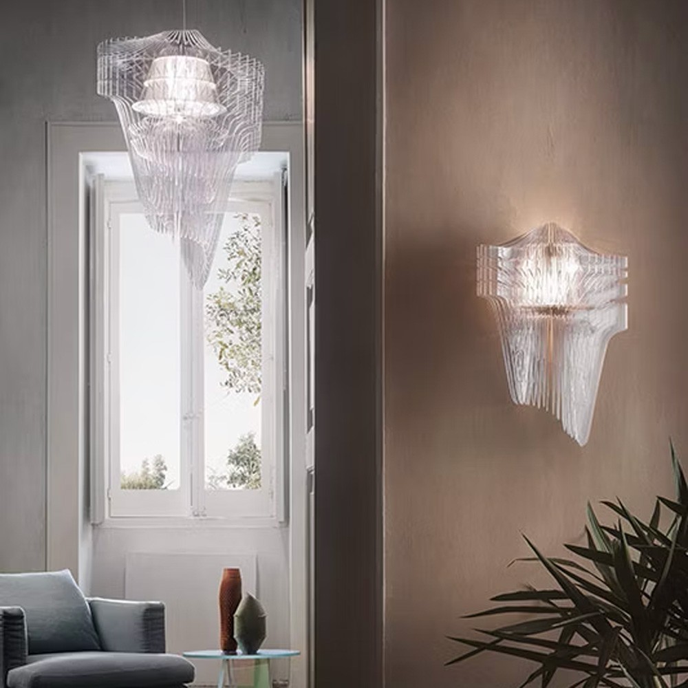 Aplique Aria de Slamp. Versiones en transparente o Gold.